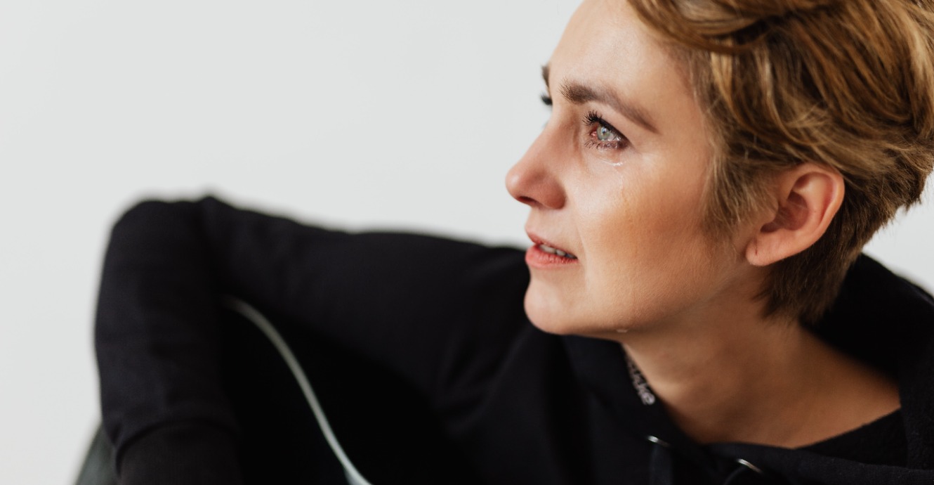 How To Make Yourself Cry Fast When Acting: Our Guide