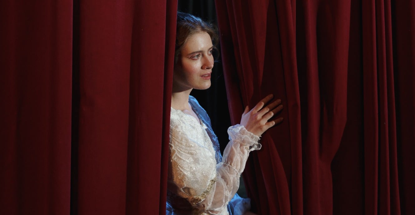 Stage Acting: Basics Of Acting On Stage - Center Stage