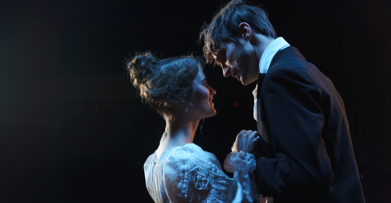 Stage Acting: Basics Of Acting On Stage - Center Stage